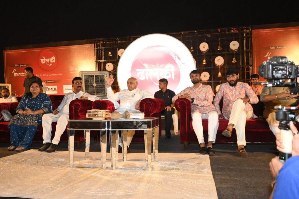 Best Garba Event in Ahmedabad | Mandali Garba with Dholki