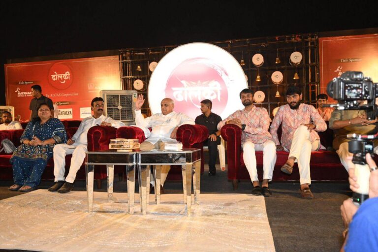 Best Garba Event in Ahmedabad | Mandali Garba with Dholki